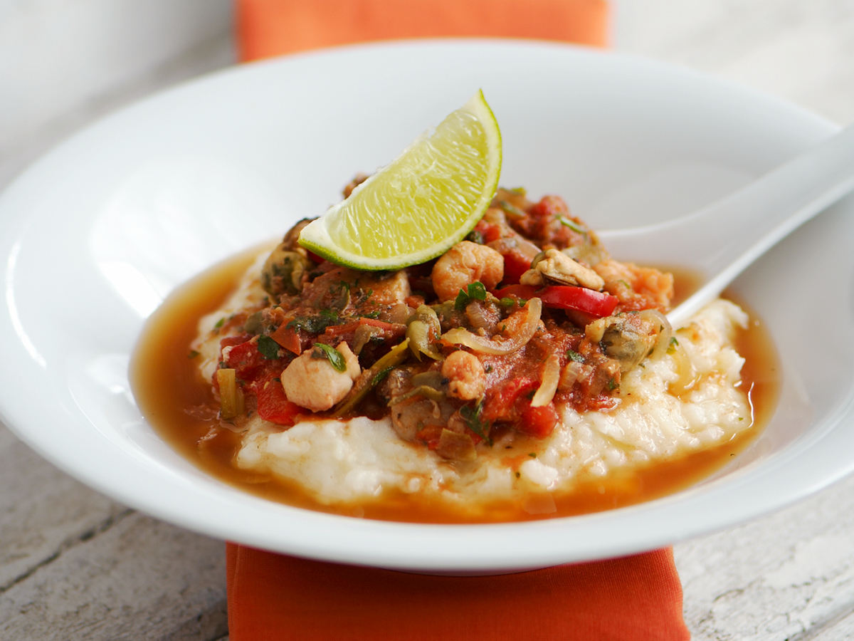 Saucy fish & seafood broth | Dinner Recipes | AMC Cookware