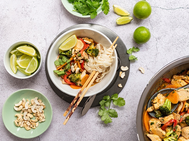 Quick & easy Thai red curry | Dinner Recipes | AMC Cookware